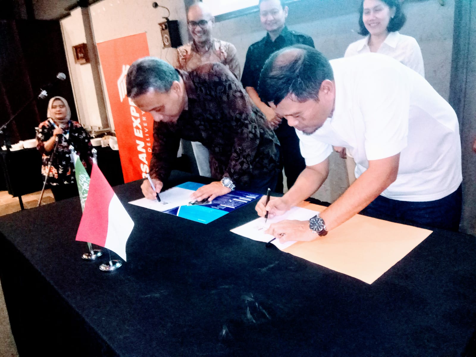 Siap Kirim Barang Dari Mekah & Medinah Ke Indonesia Melalui PT Fursan ...